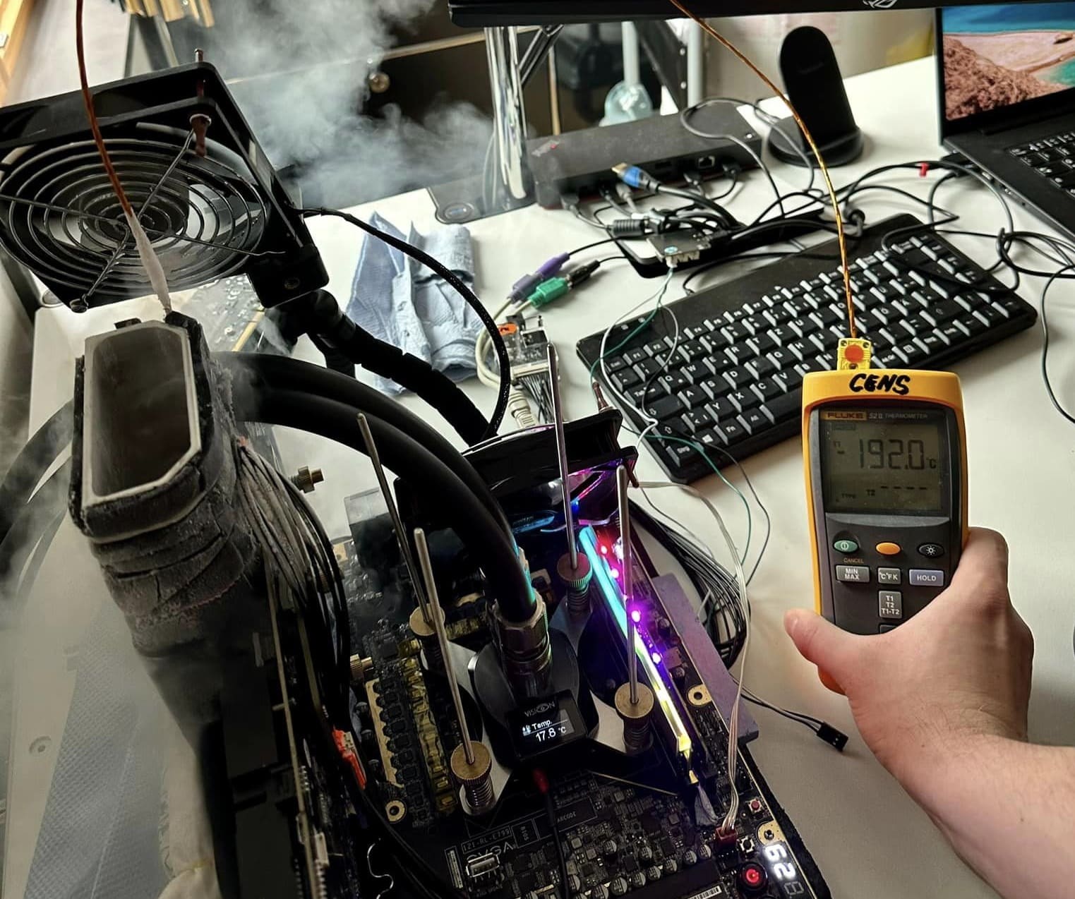 La GeForce RTX 4090 dépasse les 3,8 GHz et fait tomber le record du ...