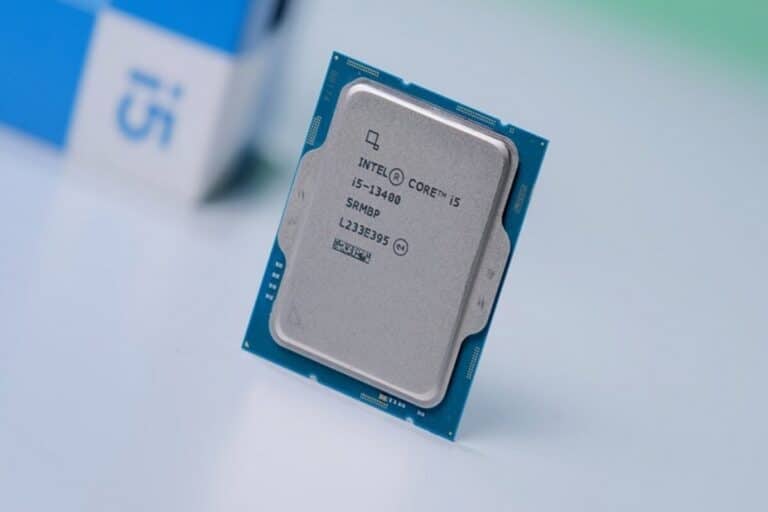 Le Core i5-14400 surclasse son ancêtre, mais sa performance surprend