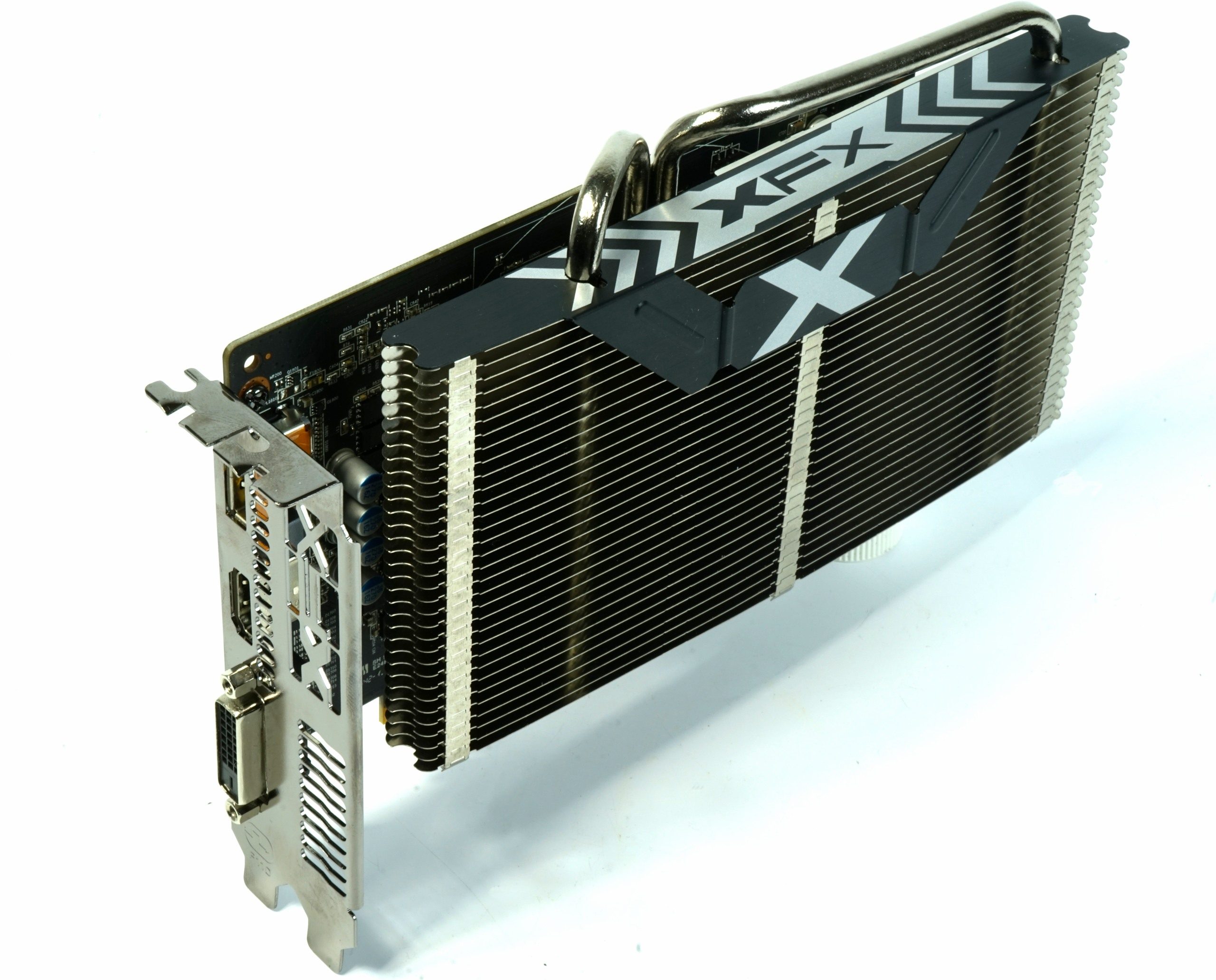 Test des XFX Radeon RX 460 4GB Passive Heatsink Edition et Palit ...